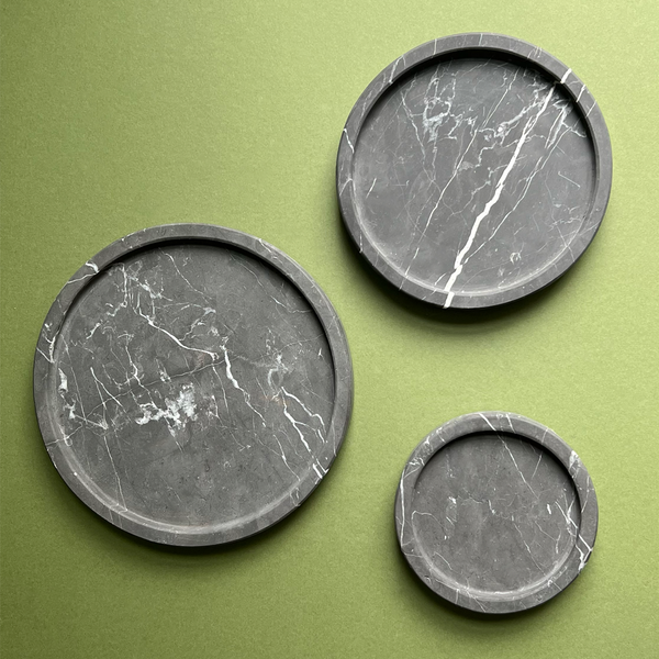 Set of Black Marble Plates – Live Moore